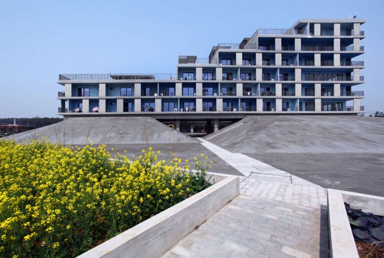 Stepped Courtyards – urbanNext