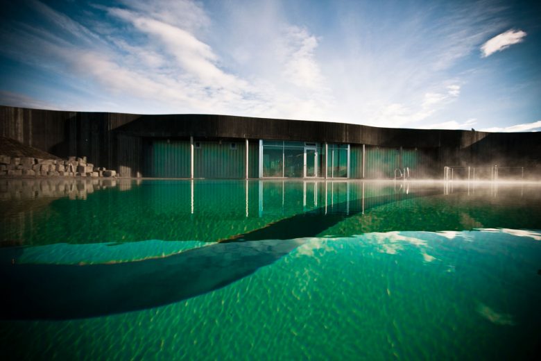 Hofsós Swimming Pool: Integrated into the Landscape – urbanNext