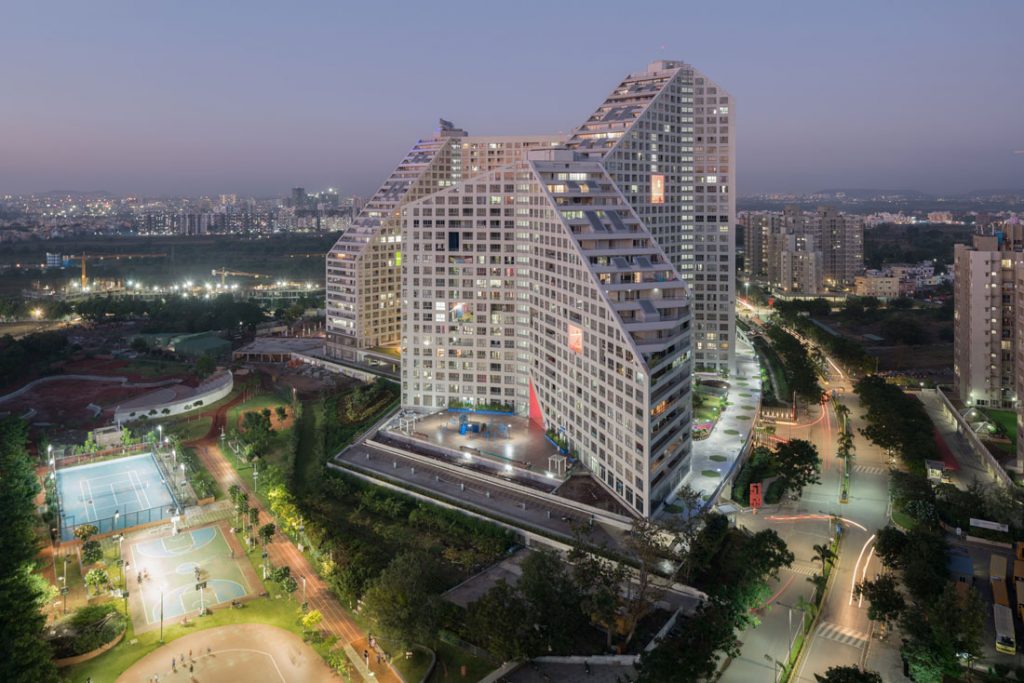 Future Towers: Pressure to Expand – urbanNext