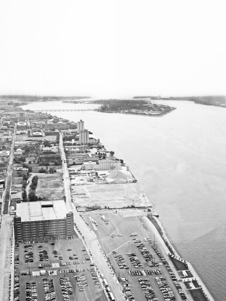 Detroit’s New Waterfront Porch – urbanNext