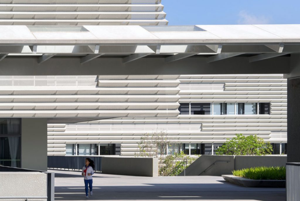 NSFL School: Horizontal Garden – urbanNext