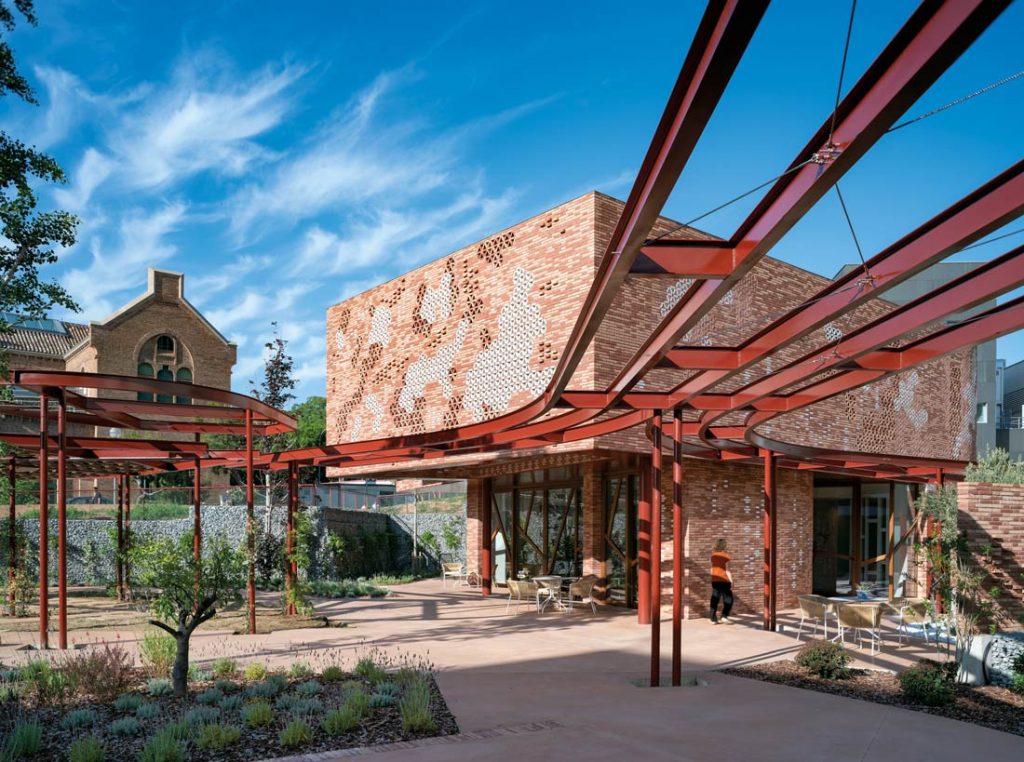 Kàlida Centre: Spaces for Caring – urbanNext