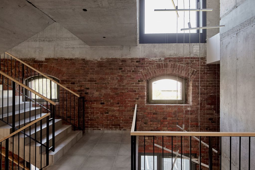 Jazz Loft: Renovated from a 19th-Century Mill – urbanNext