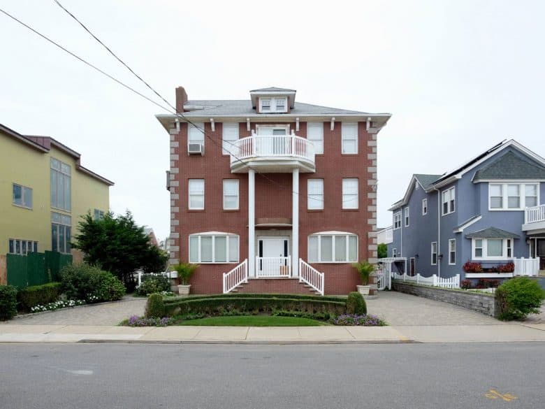 rafael-herrin-ferri_more-queens-houses_05 – urbanNext