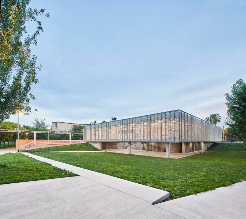 Clara Campoamor Libray – urbanNext