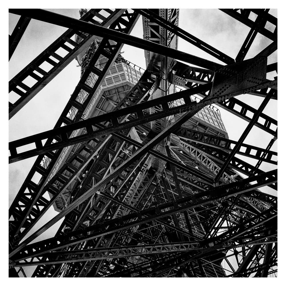 Claustrophobic Intimacy – urbanNext