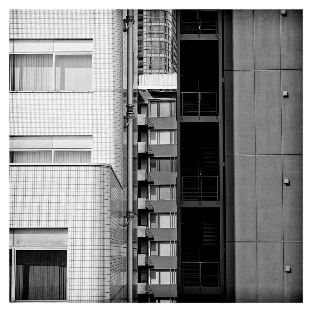 Claustrophobic Intimacy – urbanNext